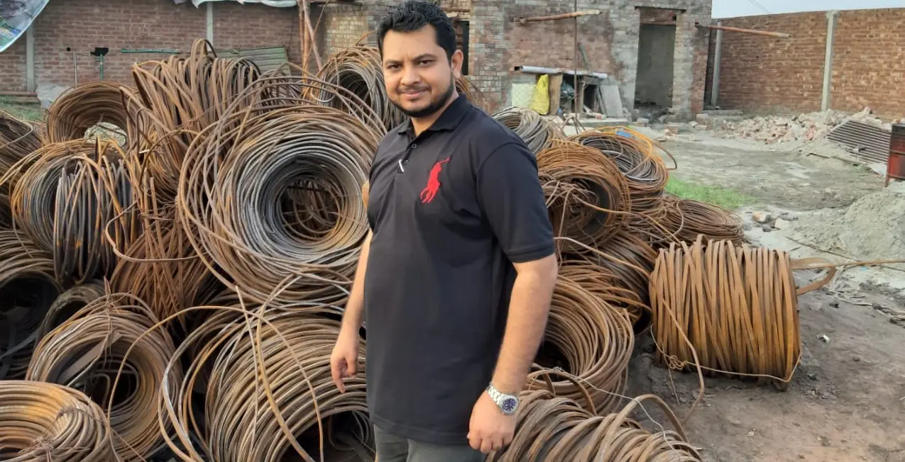 Hot rolled (HR) side edge scrap metal trimming handling